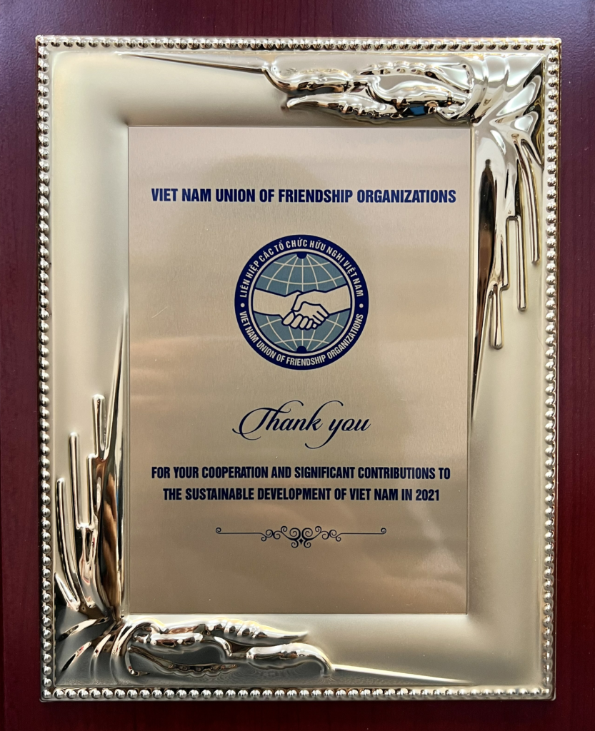 VUFO honours Facing the World – Facing The World